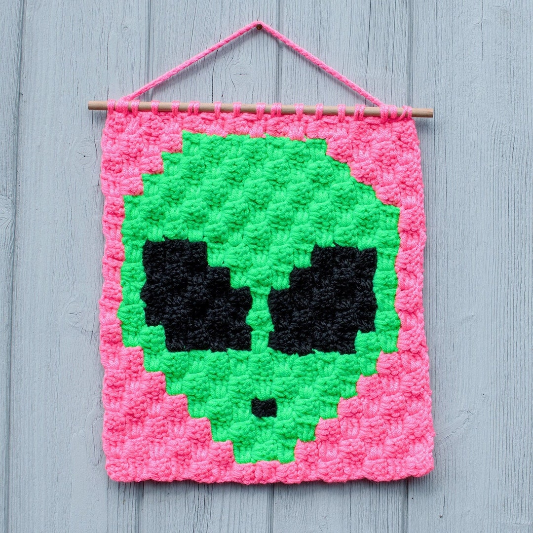 ALIEN C2C Wall Hanging Crochet Pattern / Corner to Corner Crochet ...