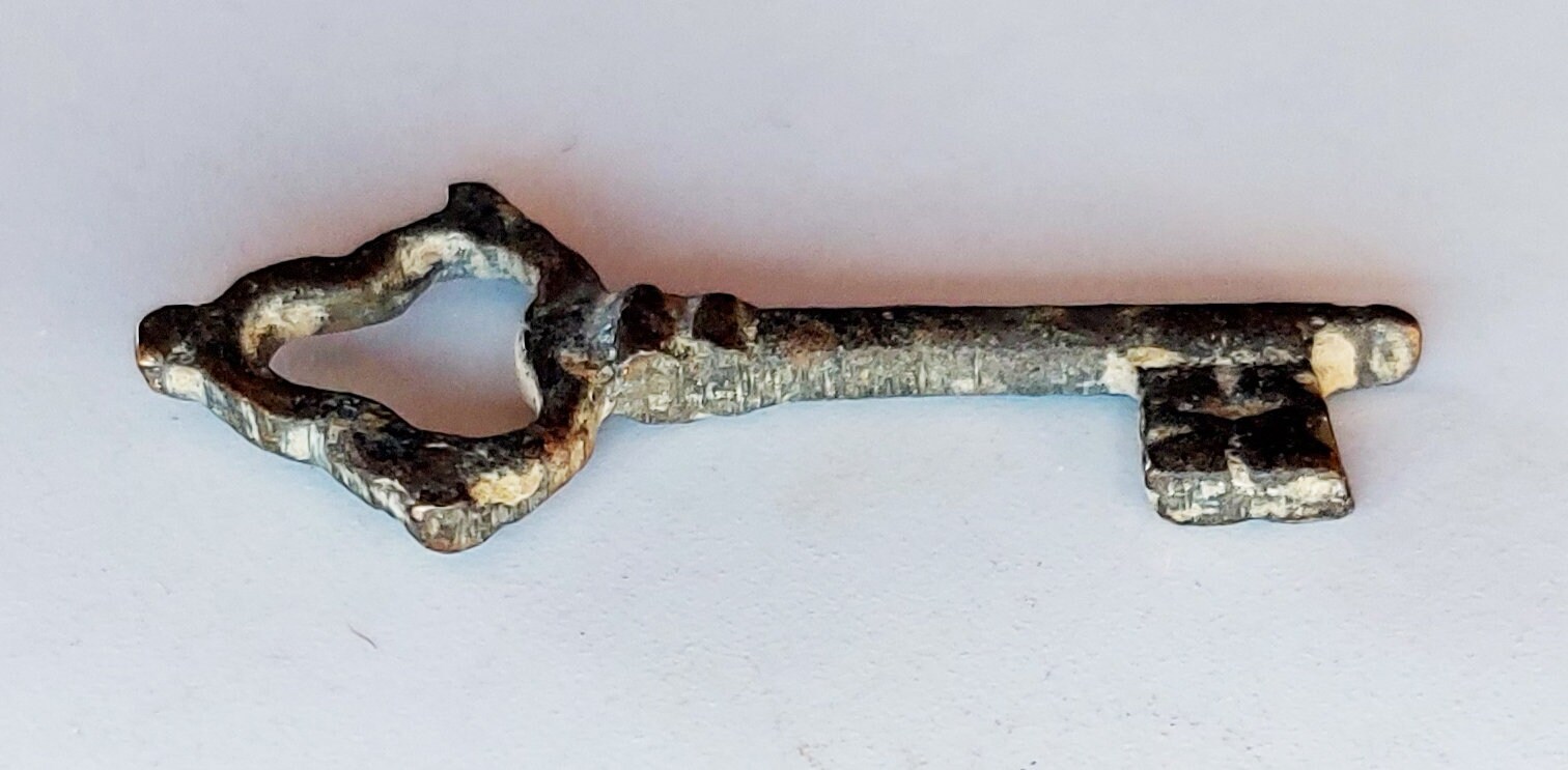 Authentic and Rare Medieval Bronze Coffin Key From the 13th/15th ...