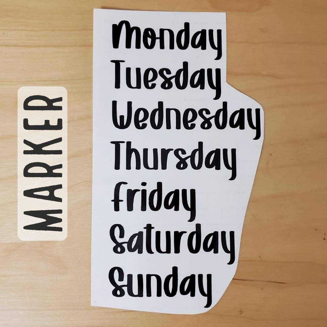 DAYS of the WEEK Labels | Classroom Decals | Teacher Blackboard ...