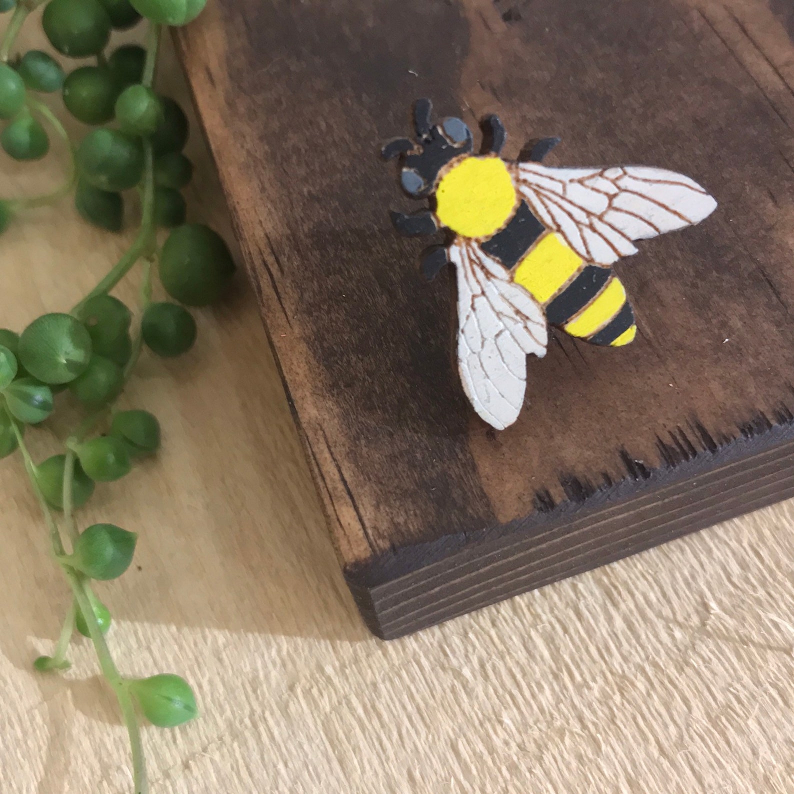 Honeybee Bee Reclaimed Wood Lapel Pin // Lasercut // Hand - Etsy