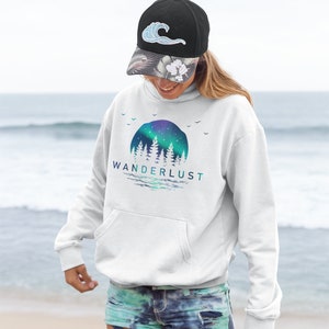 Wanderlust Northern Lights Hoodie Nature Aurora Borealis Hoodie Woman ...