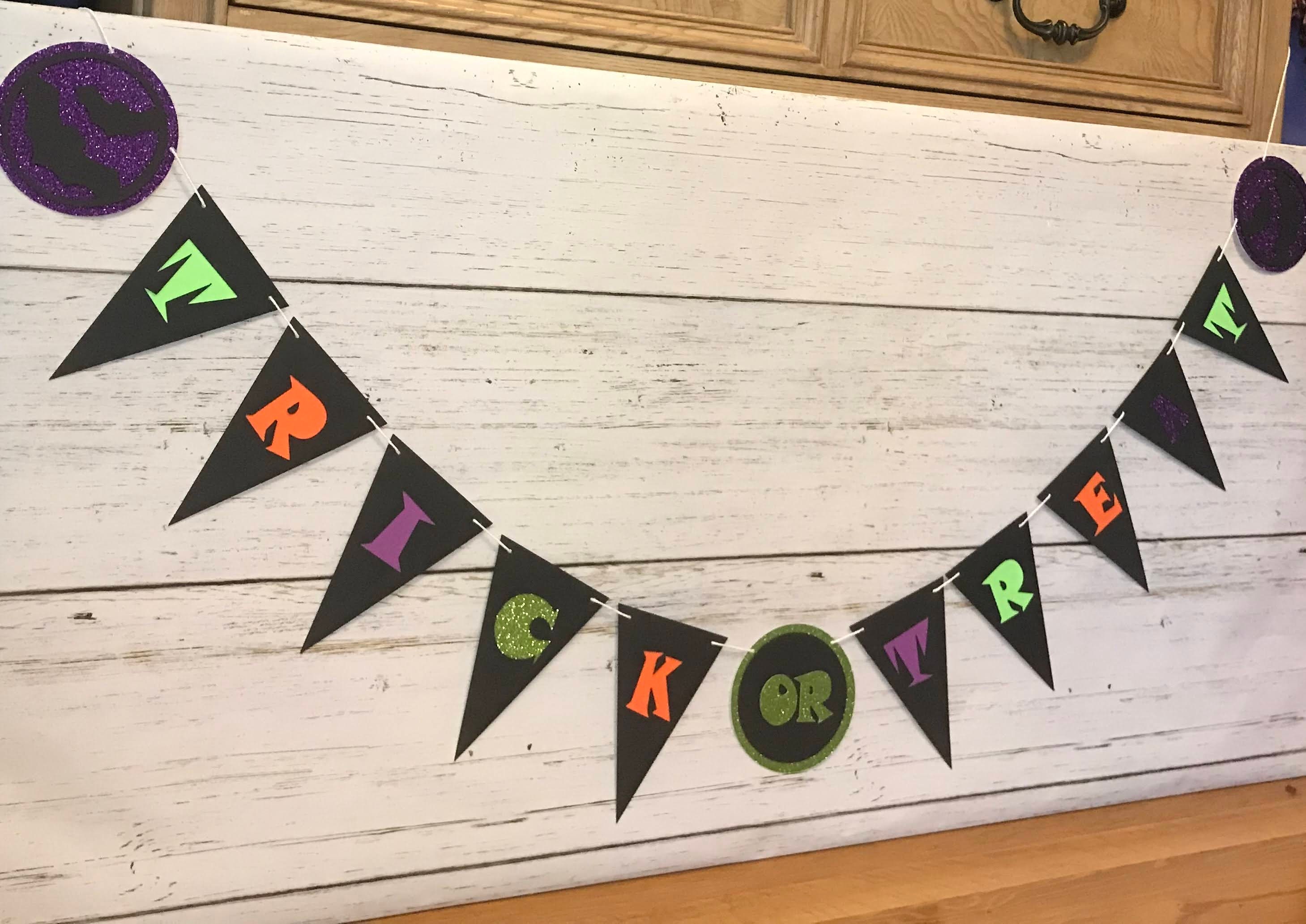 Trick or Treat Banner Halloween Banner Halloween Decor - Etsy UK