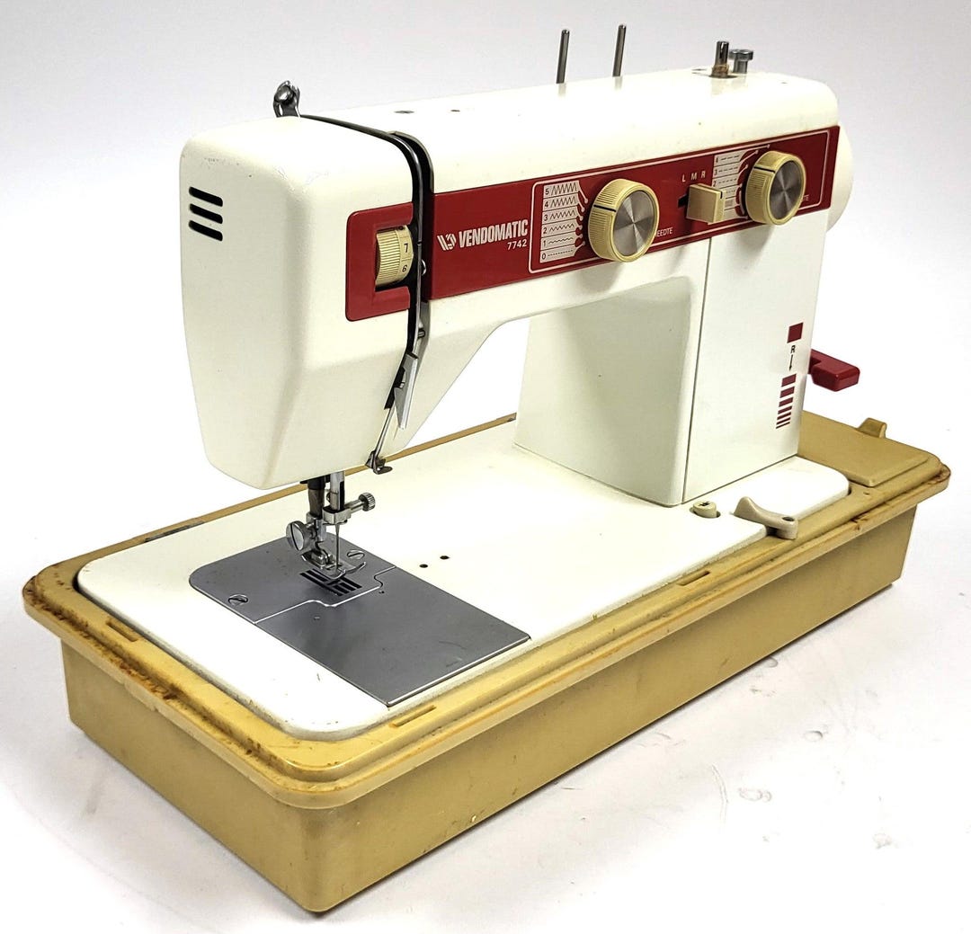 Vintage Vendomatic 7742 Sewing Machine – 220V Europlug – Working ...