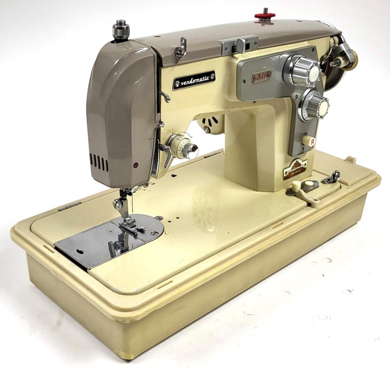 Vintage Vendomatic Deluxe Sewing Machine – Works – 220V Europlug - Etsy