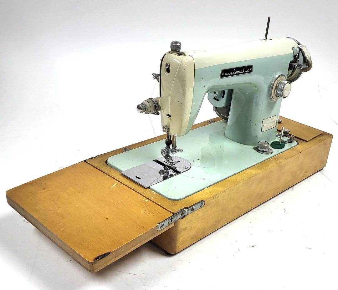 Vintage 1960s Vendomatic De Luxe Sewing Machine – No Pedal - Etsy