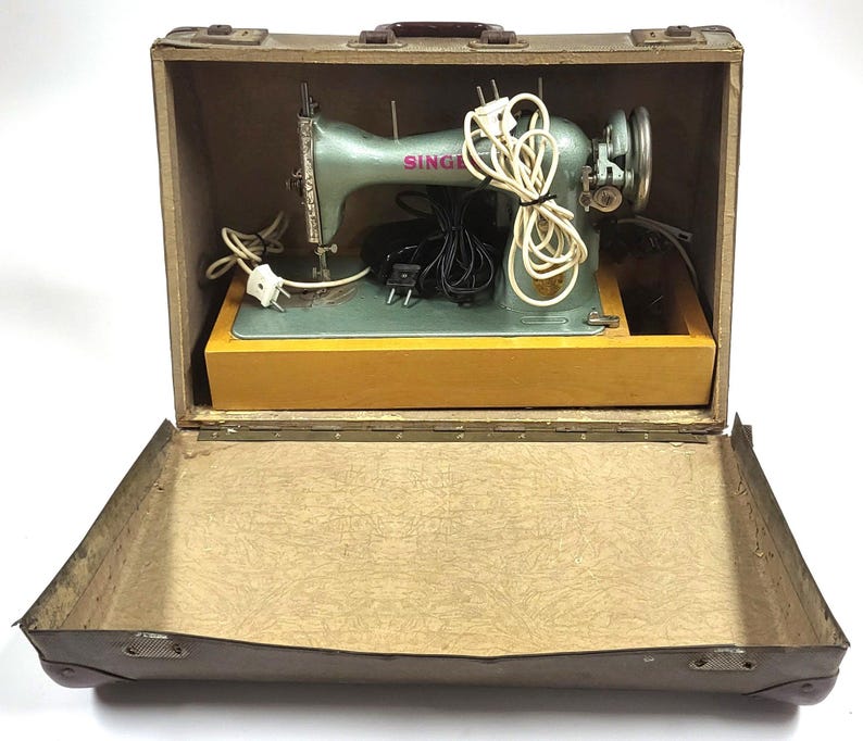 Vintage Green Singer Electric Sewing Machine Iron Heavy Duty Sewmac ...