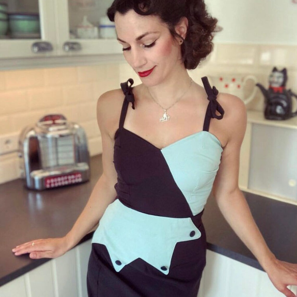 Vintage 1950's Sewing Pattern: Bombshell Blouse, Crop Tops - Bust 32 ...
