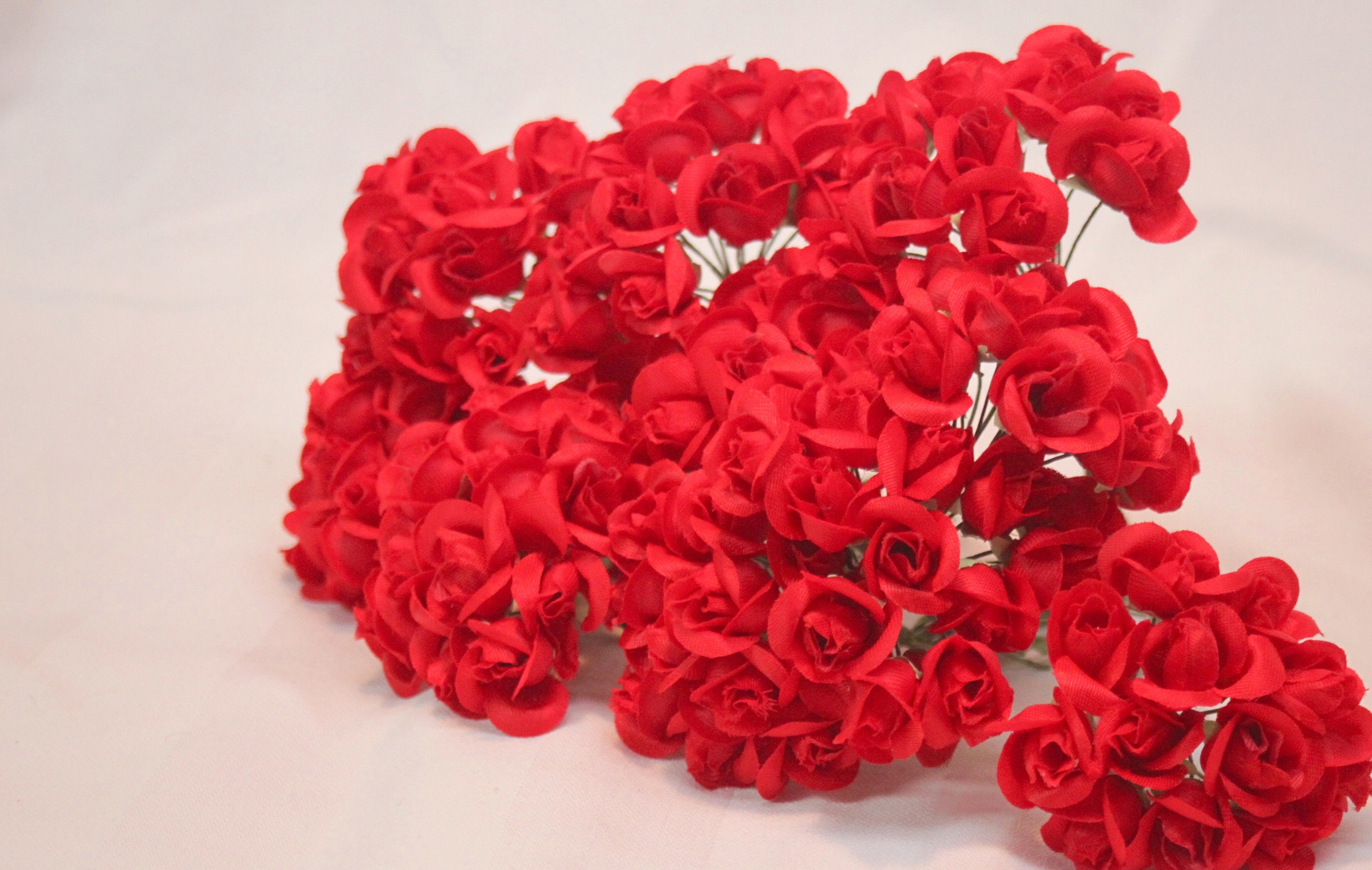 BOUQUET SALE per DOUZEN Vintage 80s Little red rosesRose | Etsy