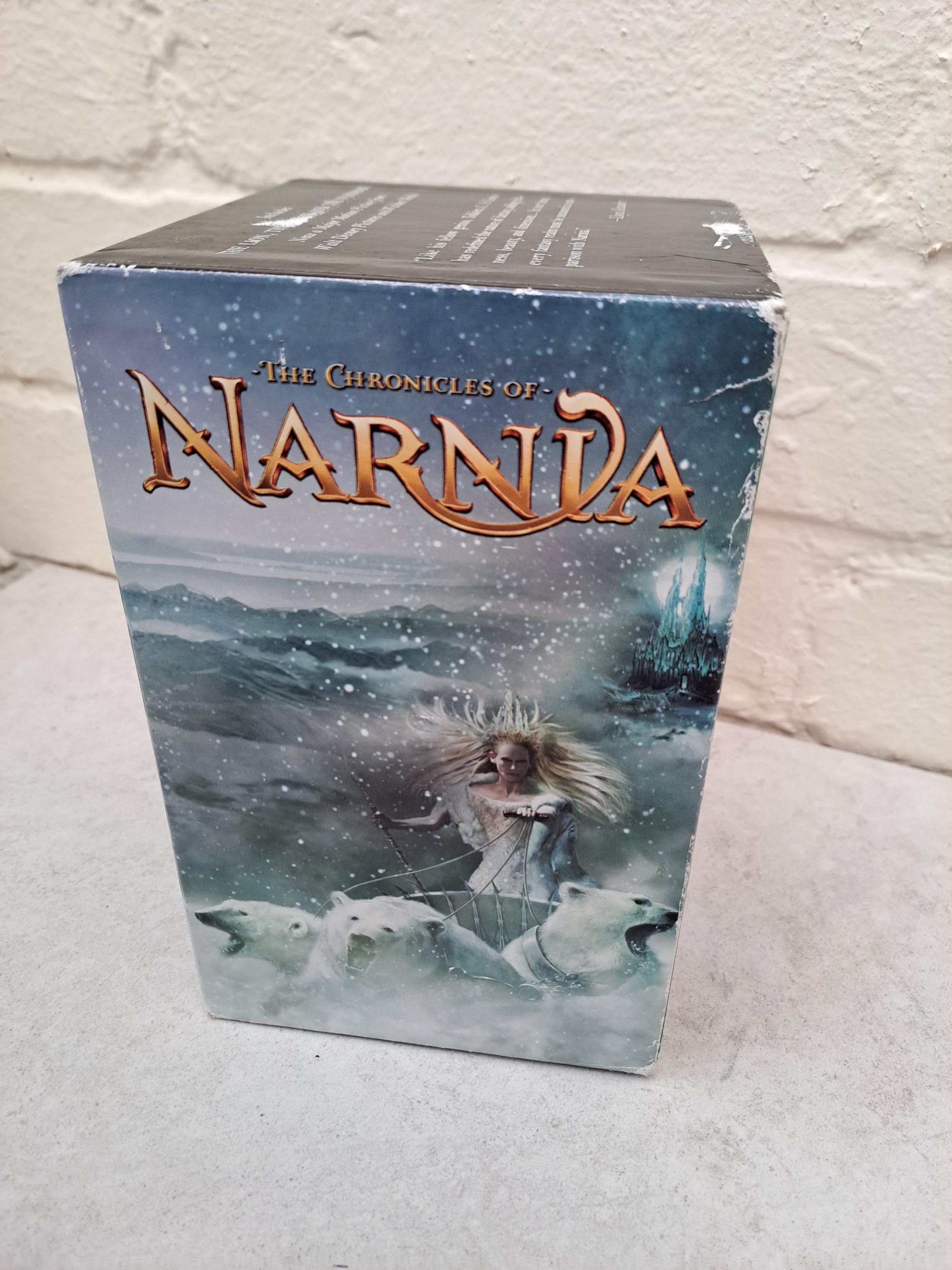 The Complete Chronicles of Narnia Box Set Lions Books Lion Witch and ...