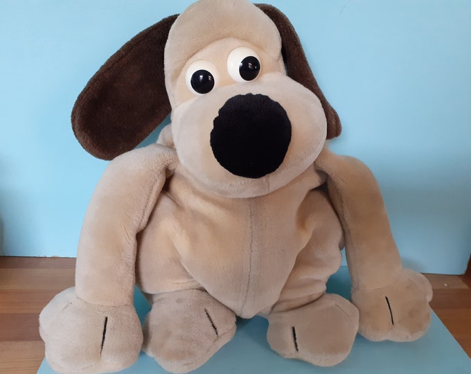 Wallace and Gromit - Large Gromit Water Bottle Cover or Pyjama Case or ...