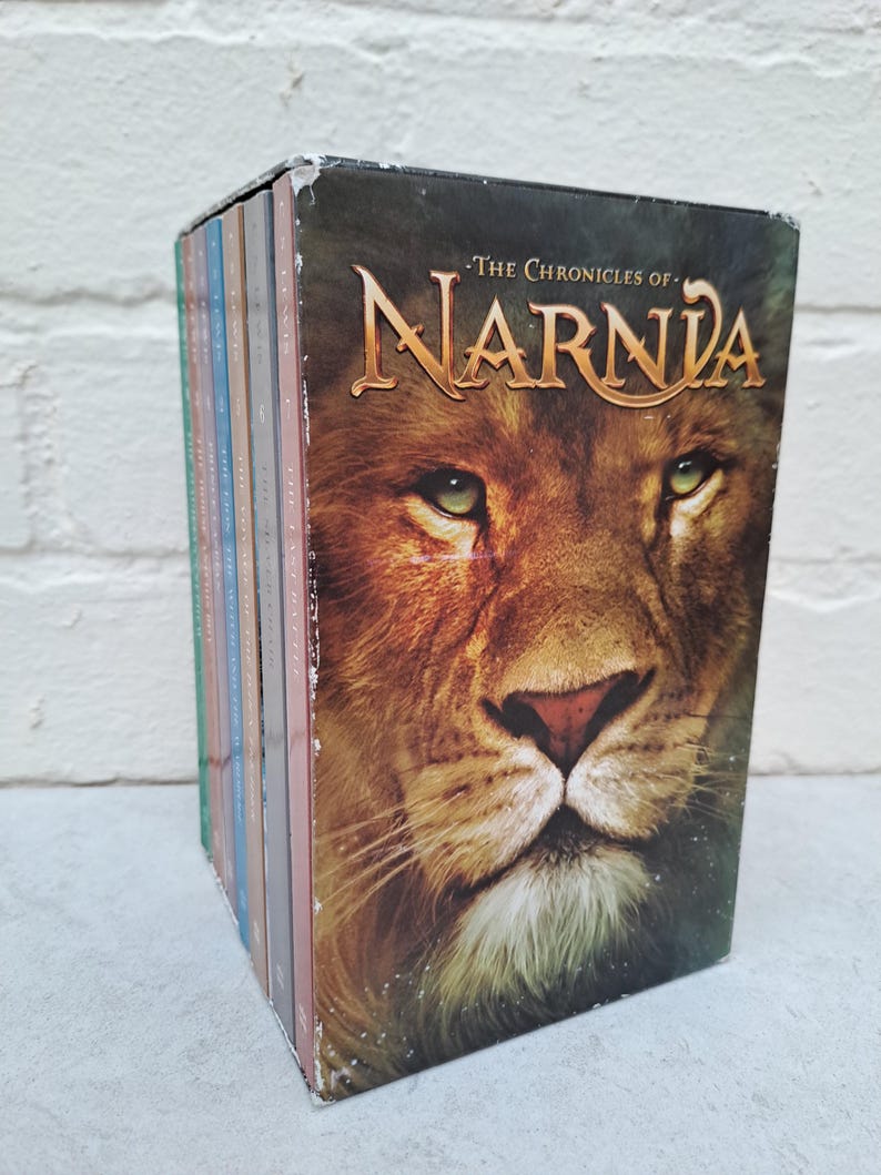 The Complete Chronicles of Narnia Box Set Lions Books Lion Witch and ...