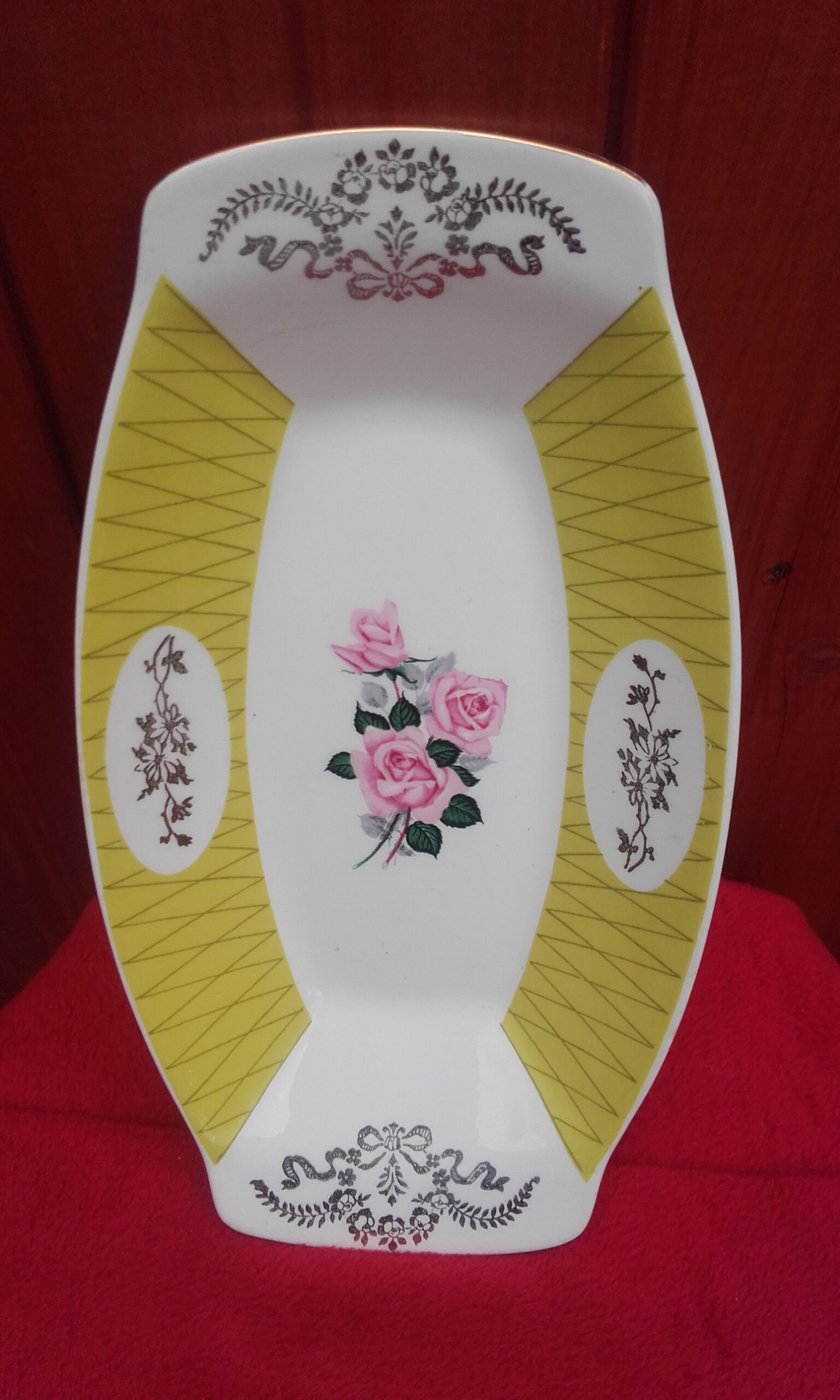 Figgjo Flint 1950s Rose and Green Design Fish Plate / Dish With Gold ...