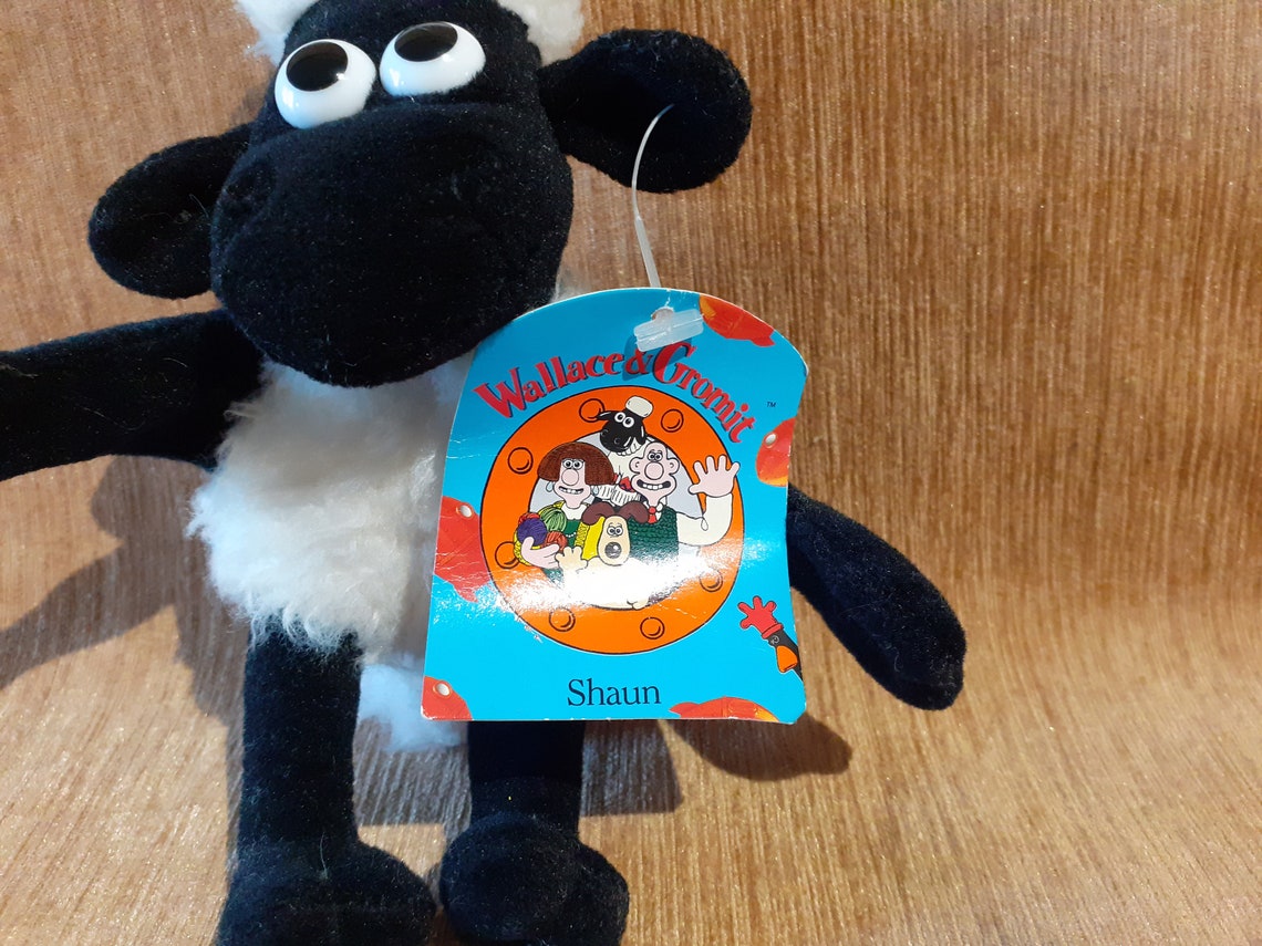 Shaun the Sheep Hand / Finger Puppet From Wallace and Gromit | Etsy