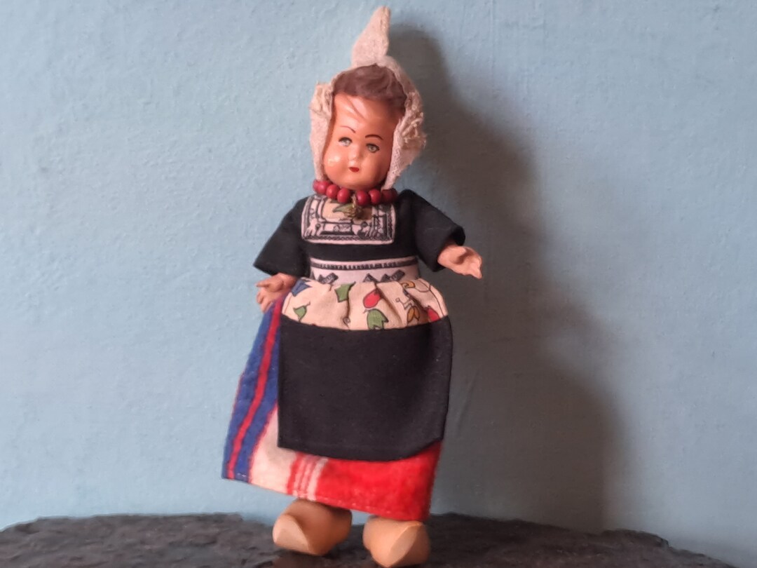 Rare Antique Dutch Girl Folk Traditional Dress Doll Model Collectors ...