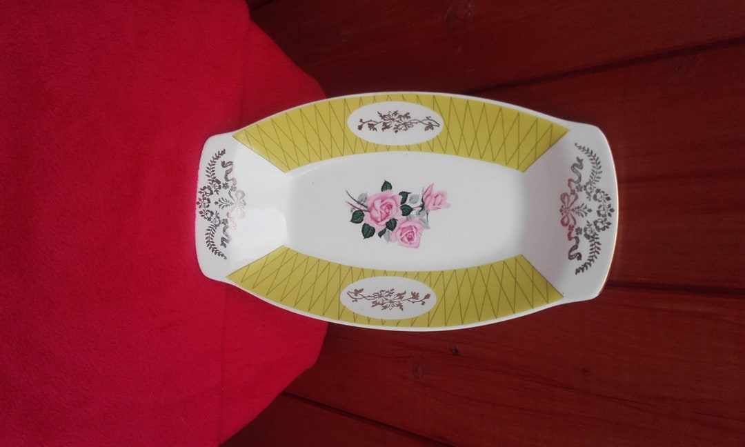 Figgjo Flint 1950s Rose and Green Design Fish Plate / Dish With Gold ...