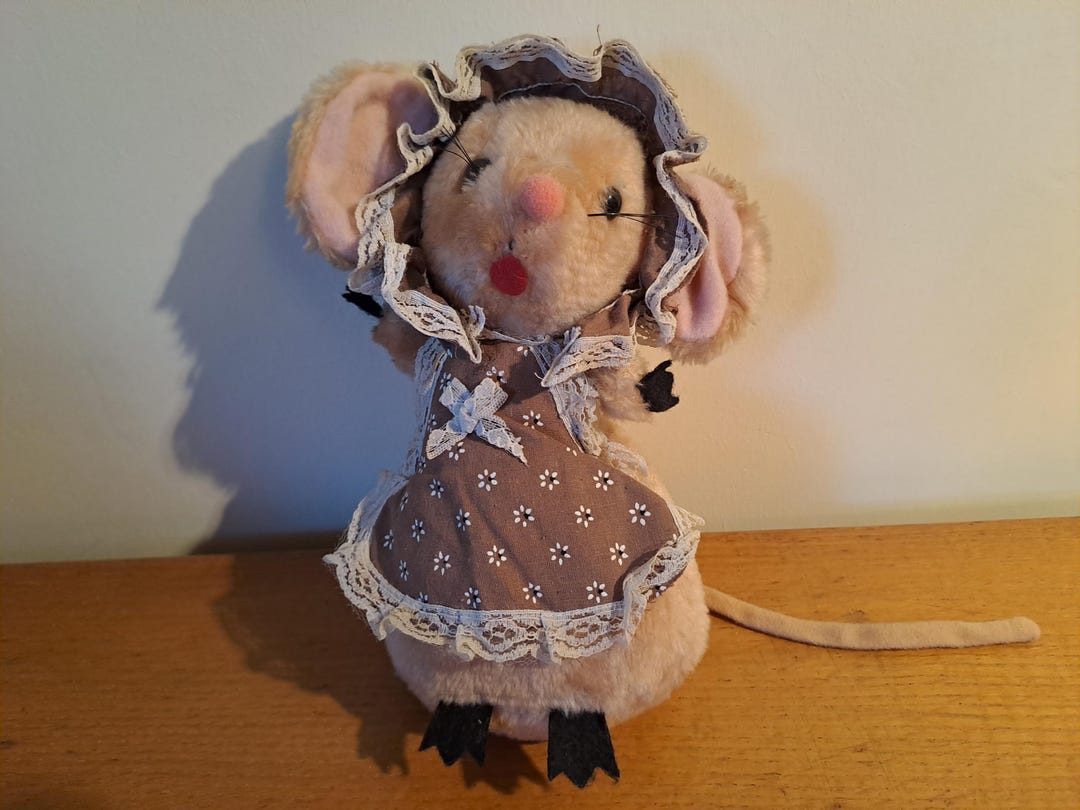 Vintage Rat / Mouse in Bonnet and Apron 1970s Plush Collectable Stuffed ...