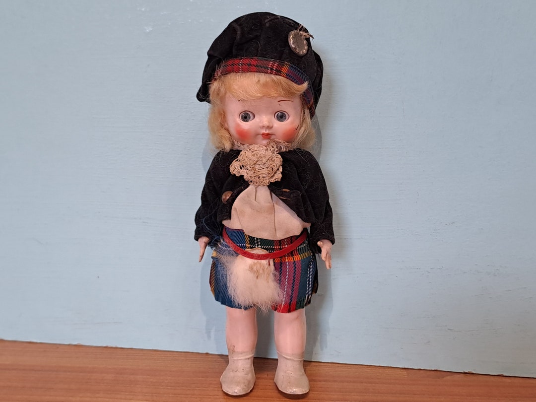 Vintage Cheeky Sleep Eyes Scottish Traditional Dress Collectable Doll ...