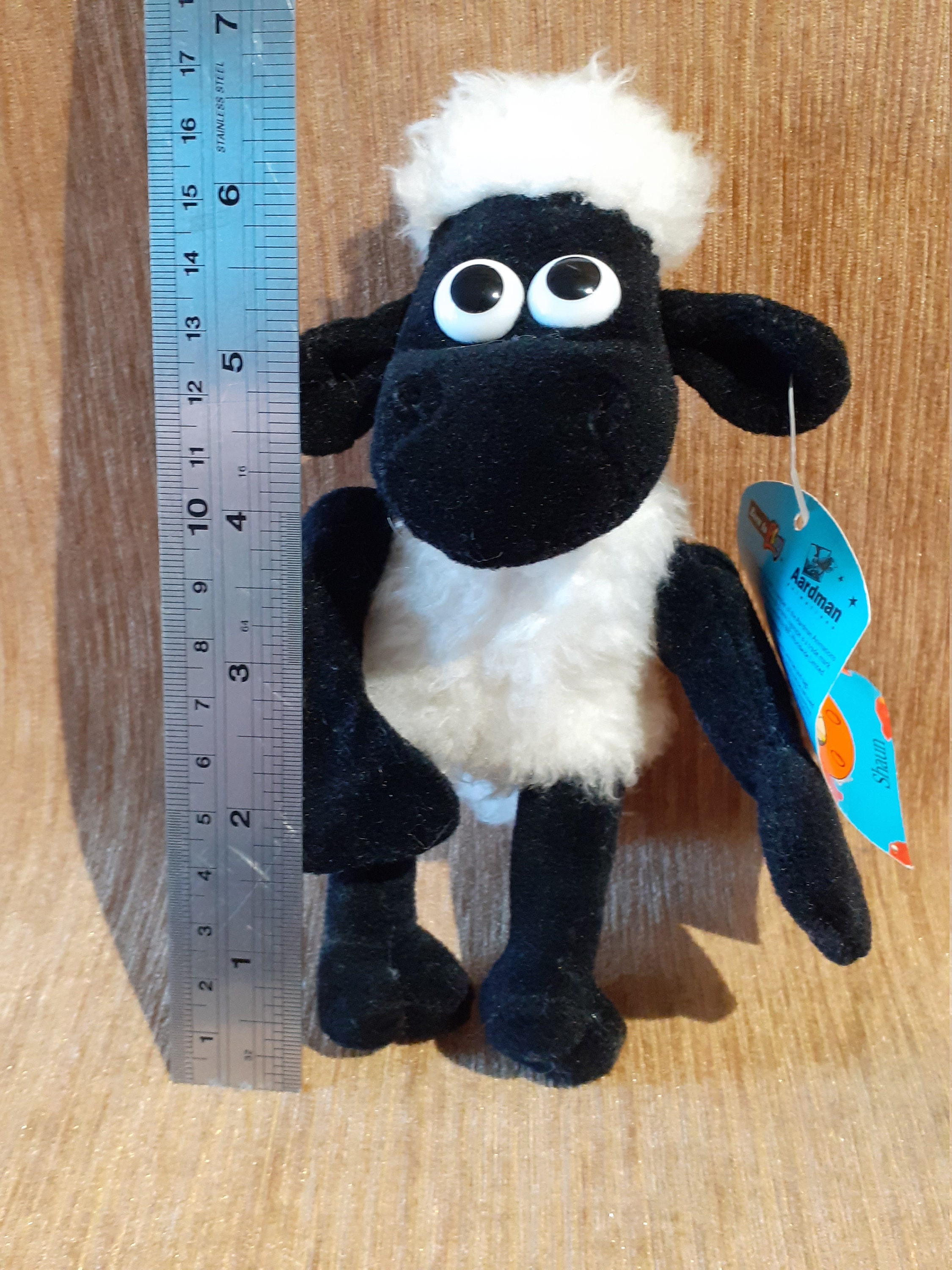 Shaun the Sheep Hand / Finger Puppet From Wallace and Gromit | Etsy UK