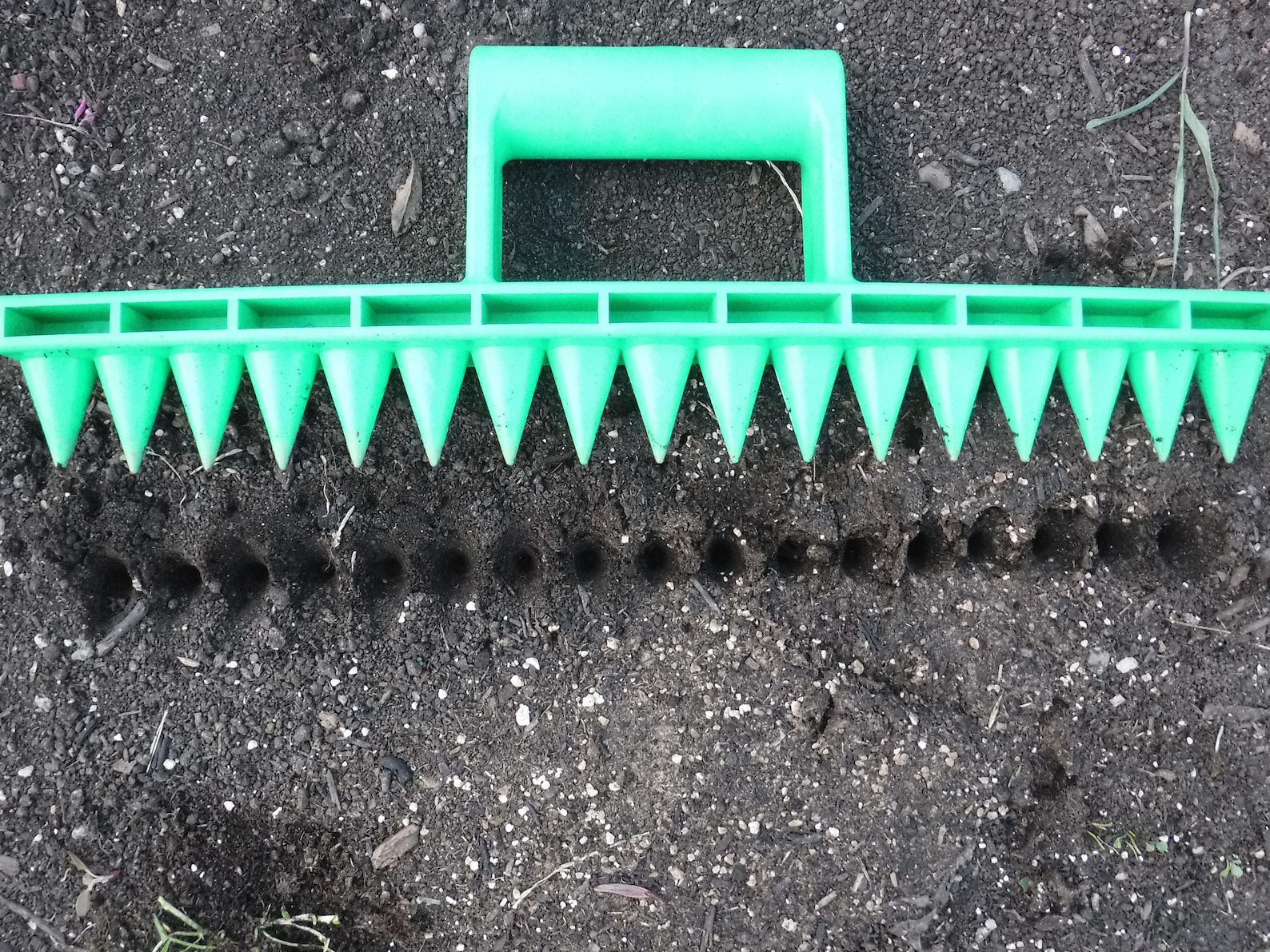 Seed-in Soil Digger and Soil Spacer for Planting Seeds New | Etsy Canada