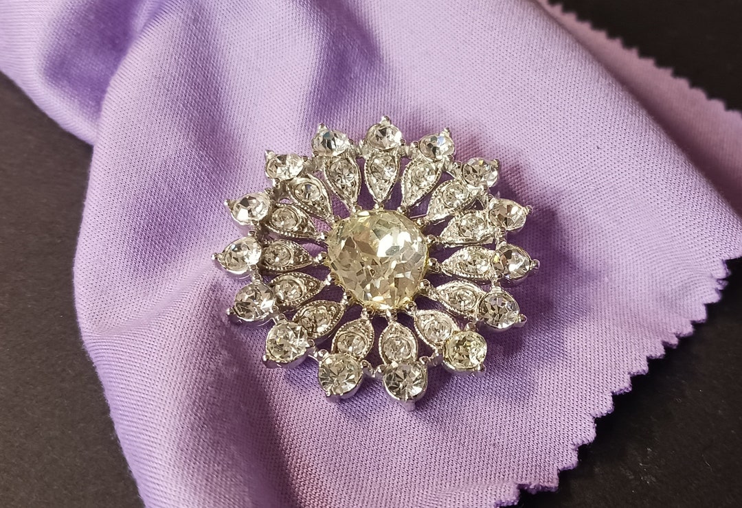 Vintage Bogoff Signed 1960's Brooch. Silver Tone and Beautiful Clear ...