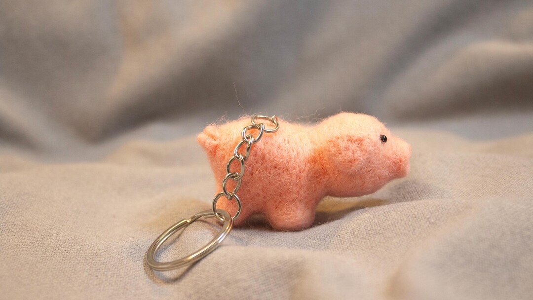 Needle Felted Pink Pig Keychain: Handmade Wool Purse Charm - Etsy