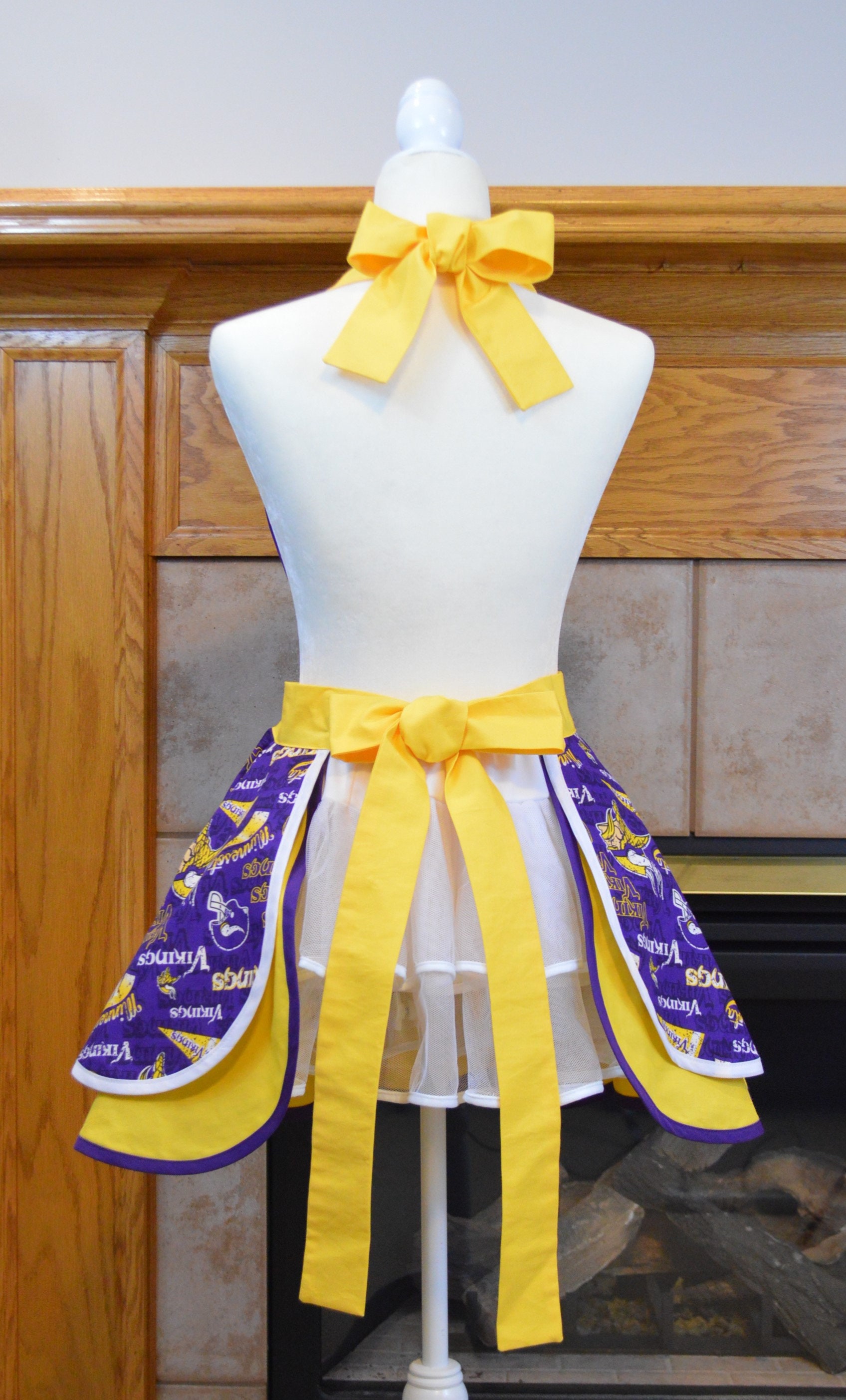 MINNESOTA VIKINGS Retro Womens Pinup Style Apron Fun & - Etsy UK