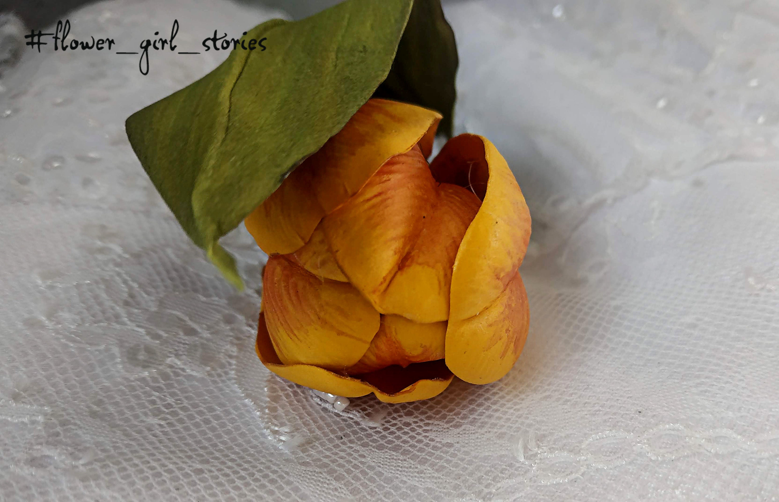 Tulip flower lapel pin Tulip Boutonniere Tulip brooch pin | Etsy