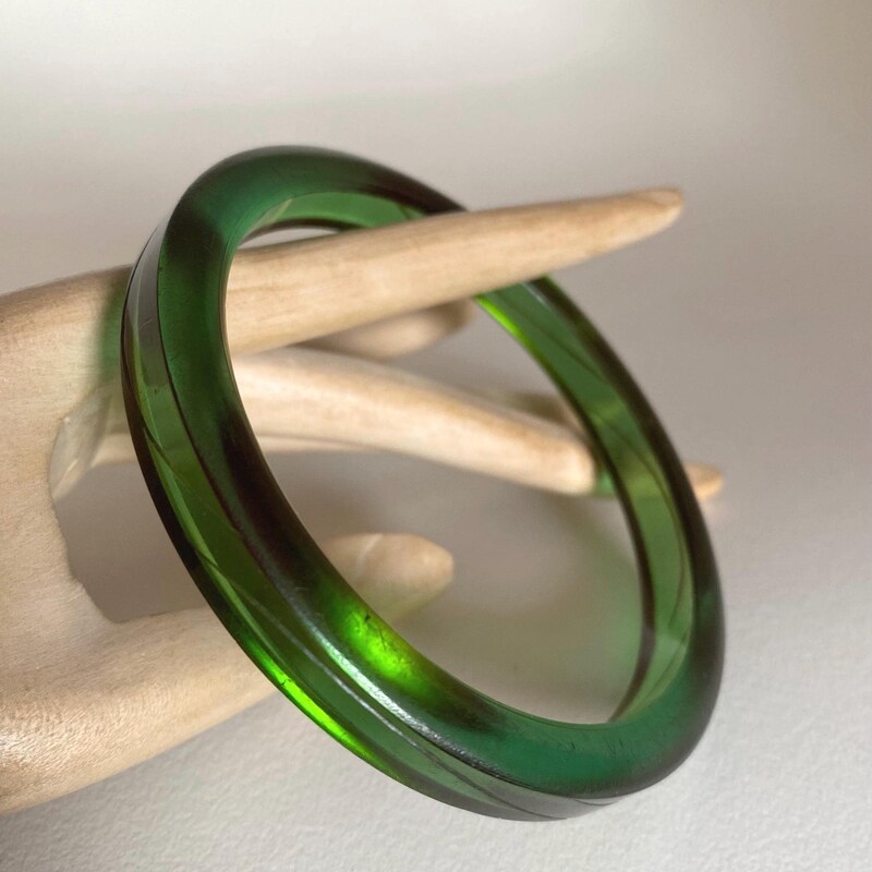 Prystal Bakelite - Etsy