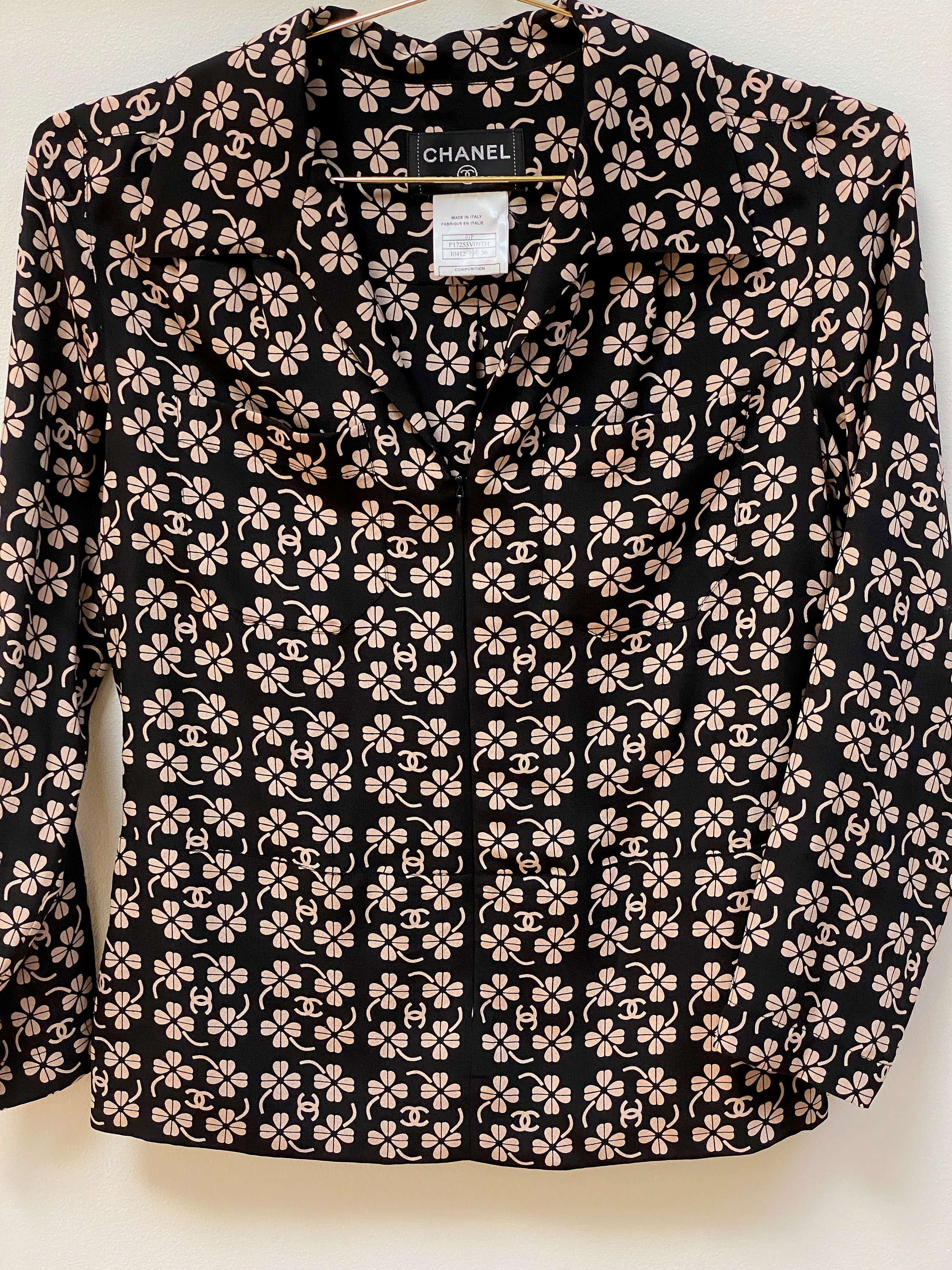 Vintage CHANEL CC Logo Monogram CLOVER Print Dress Shirt Vintage CHANEL CC Logo Monogram CLOVER Print Dress Shirt