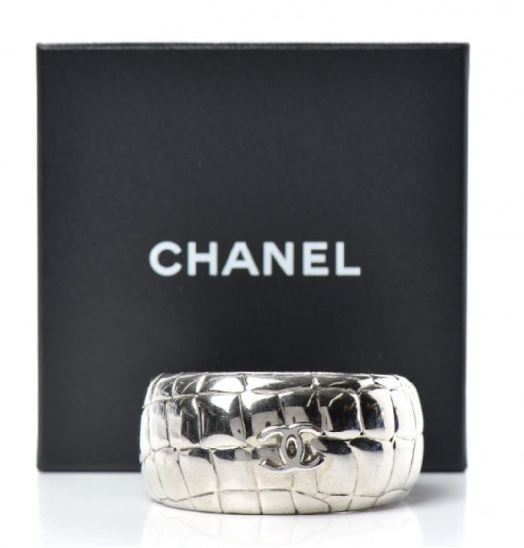 Vintage CHANEL PARIS CC Logos Monogram Croc Embossed Silver Cuff Bangle ...