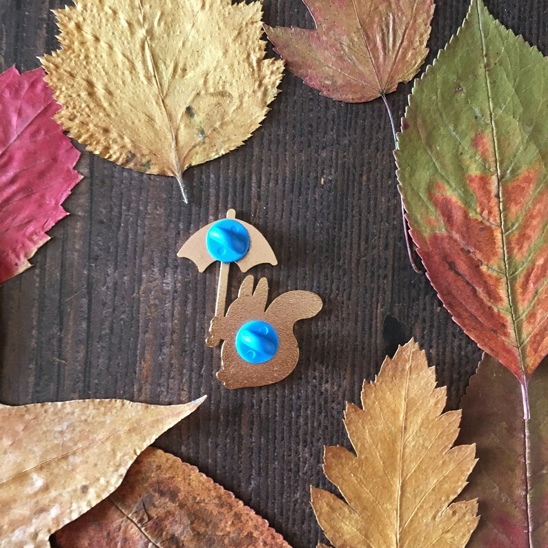 Squirrel With Umbrella Enamel Pin / Woodland Animal Pin / Cosy | Etsy