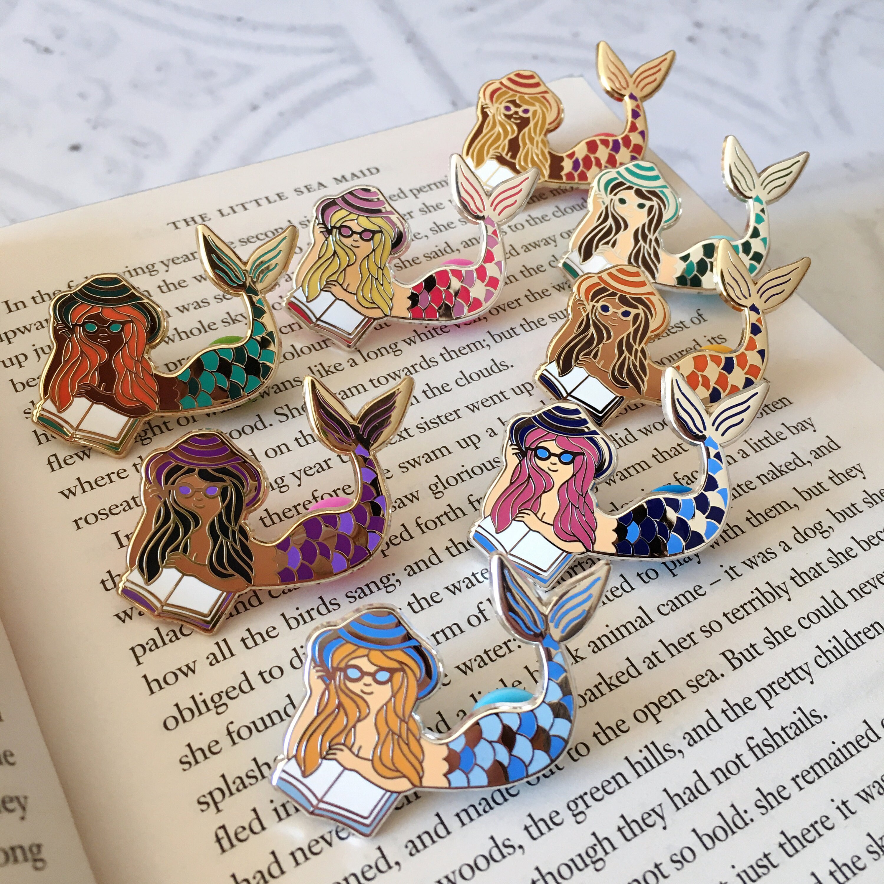Amber Mermaid Reader Hard Enamel Pin / Mermay / Bookish Gift / | Etsy