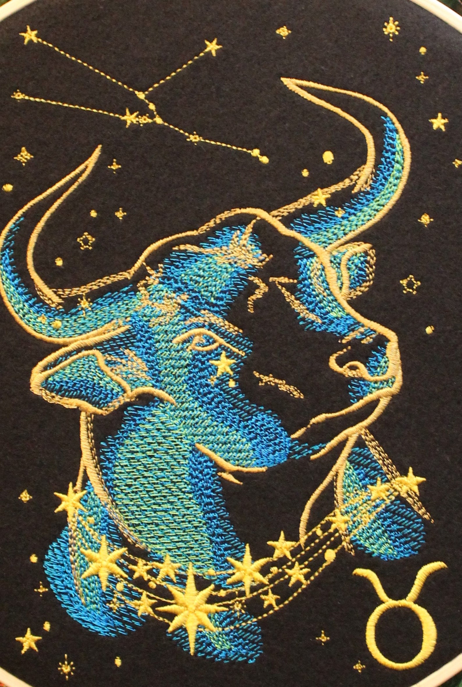 Taurus the Bull Zodiac Constellations Art Hoop Star Sign - Etsy.de