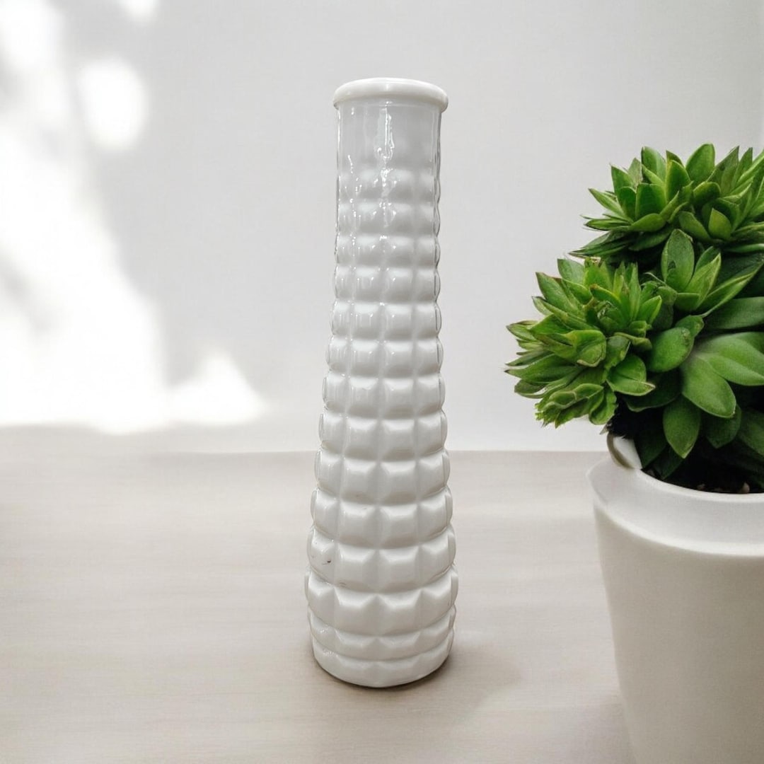 Vintage E O Brody & Co Milk Glass Flower Bud Vase USA 8.5” - Etsy