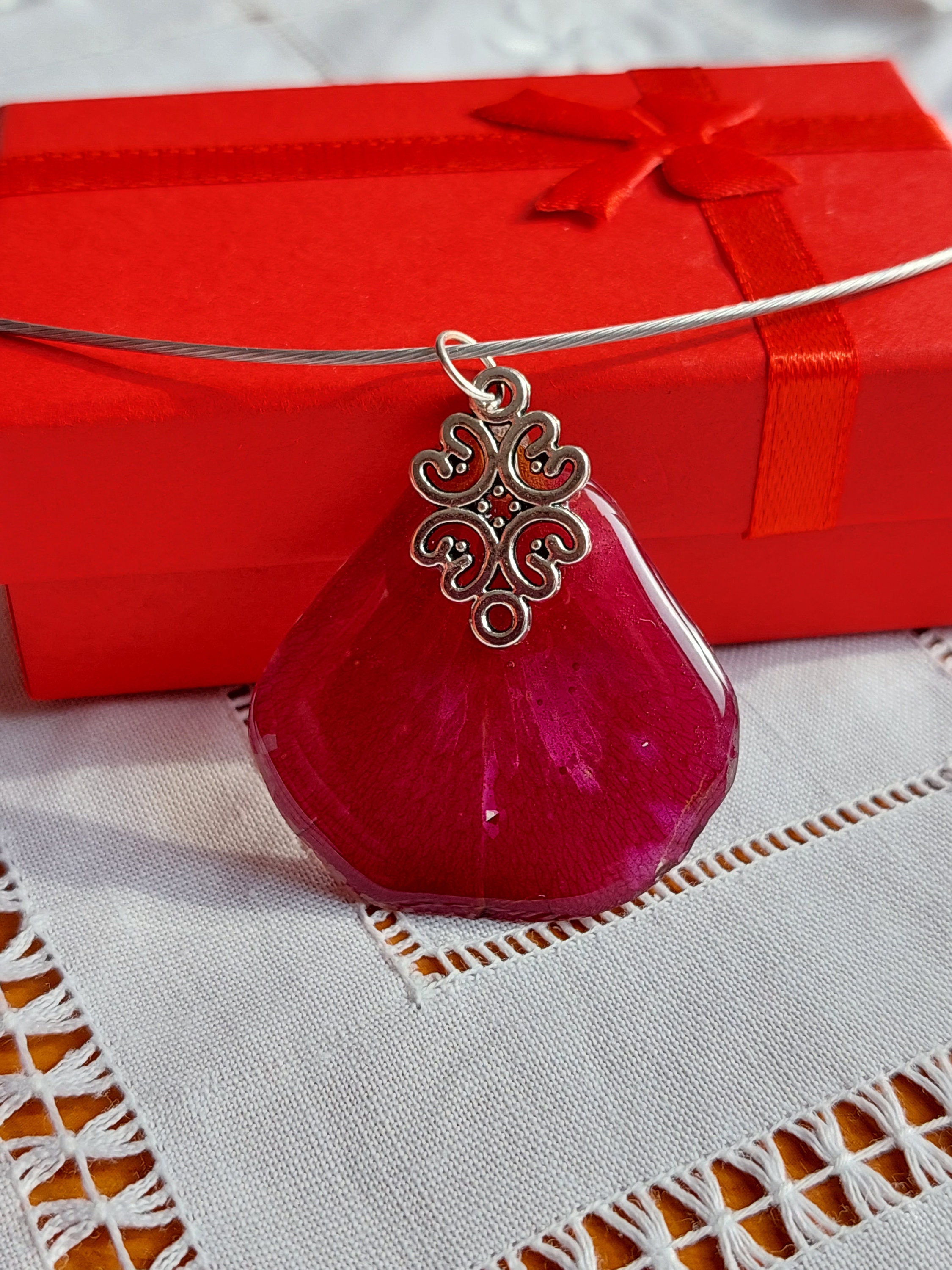 Rose Petal Necklace. Real Red Rose Petal in Resin Jewelry. Romantic ...