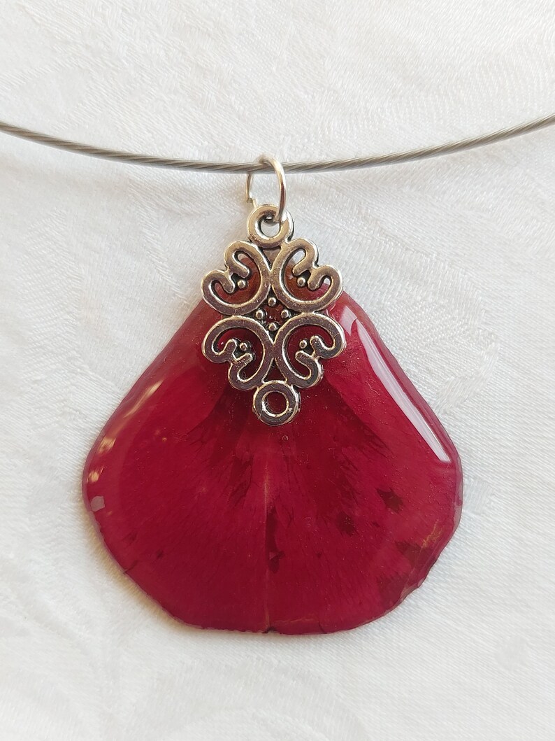 Rose Petal Necklace. Real Red Rose Petal in Resin Jewelry. Romantic ...