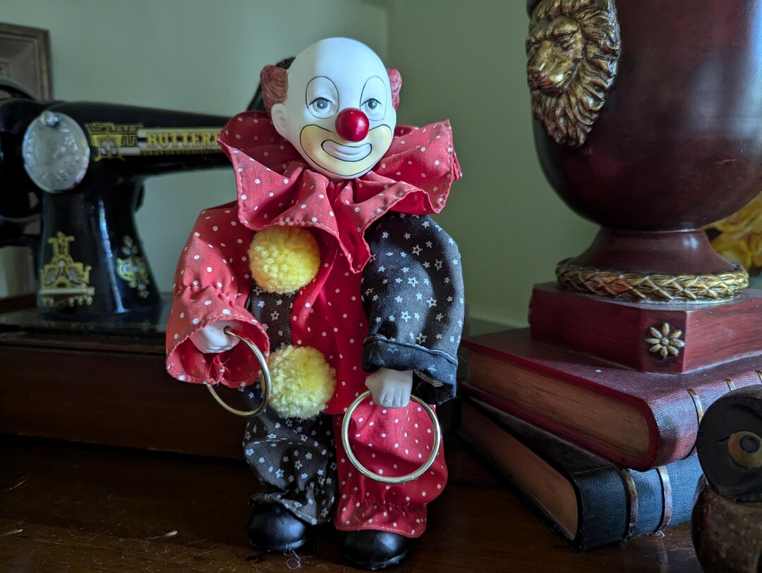 Possibly Haunted Musical Moving Clown From Daysela's Small Little Shop ...
