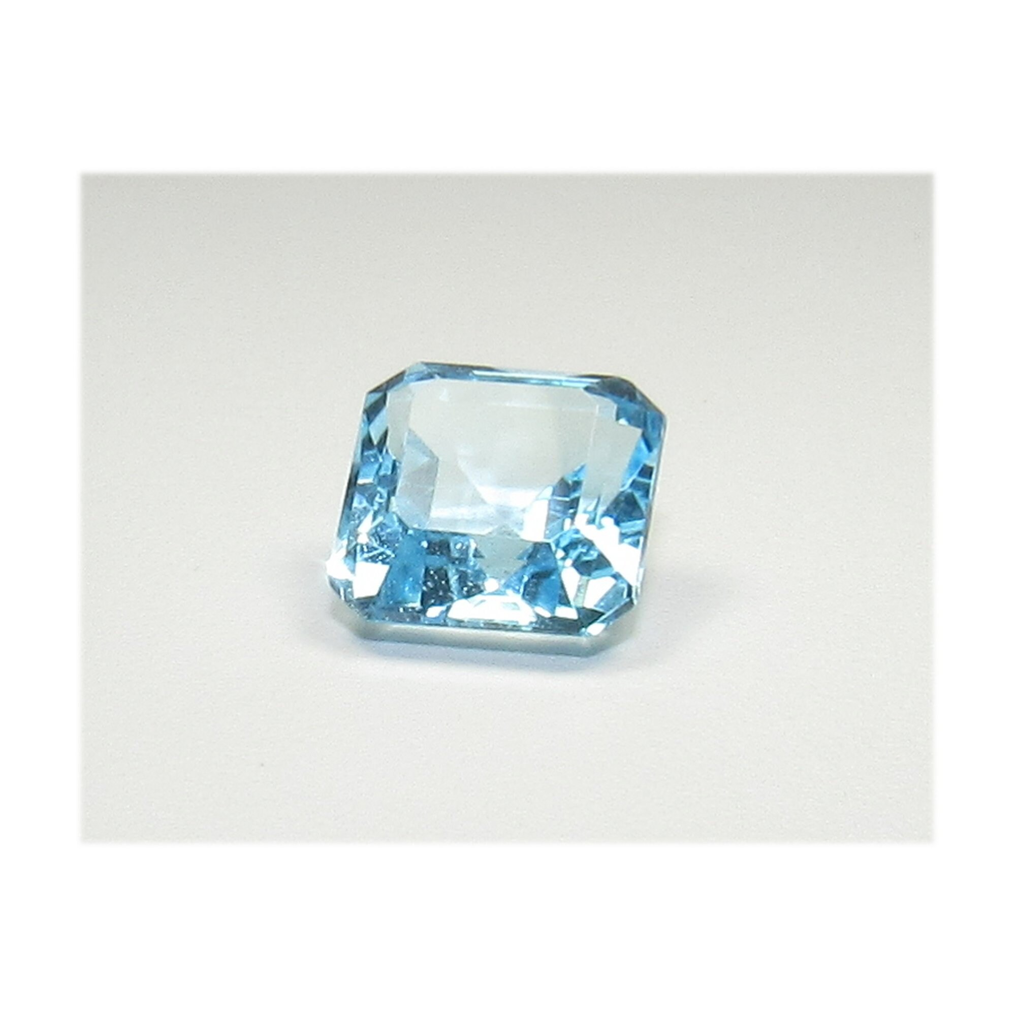 Blue Topaz Gemstone 4 Carat 8x6x5 Loose Faceted Gemstone Etsy blue-topaz-gemstone-4-carat-8x6x5-loose-faceted-gemstone-etsy