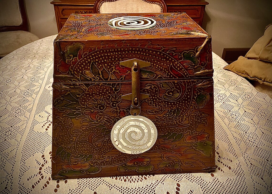 Large Conjuring Mirror Box One of a Kind - Etsy