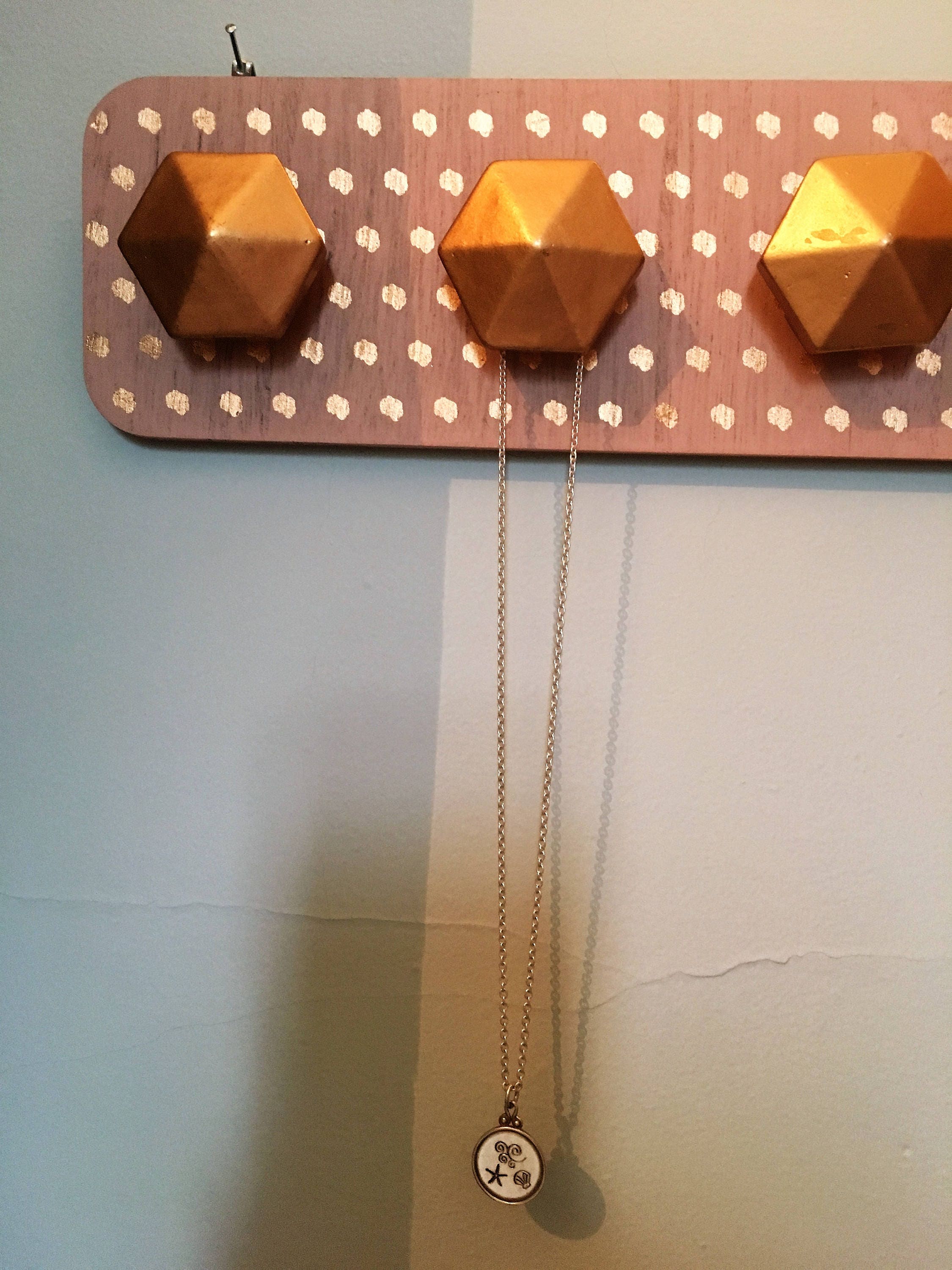 Collar colgante playero estampado a mano. Verano. Playa. Concha ...