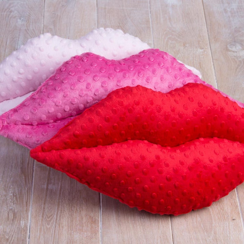 Lips Pillow - Etsy