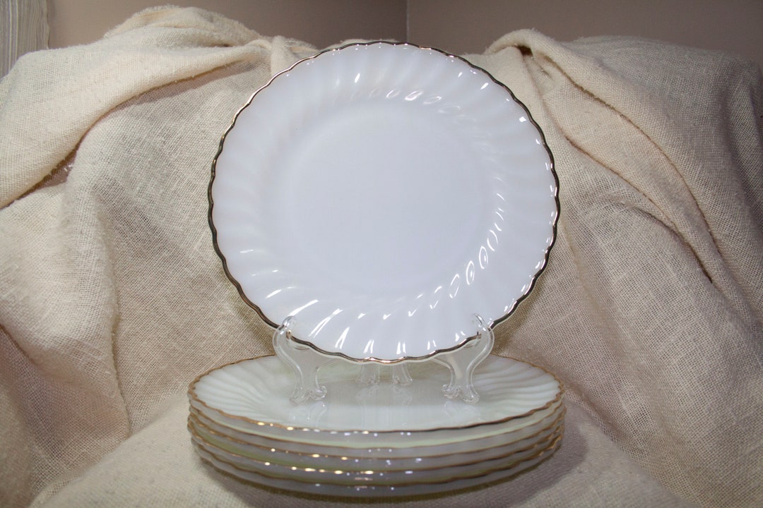 Anchor Hocking Golden Shell Pattern; Milk Glass Dinner Plates, Oven ...