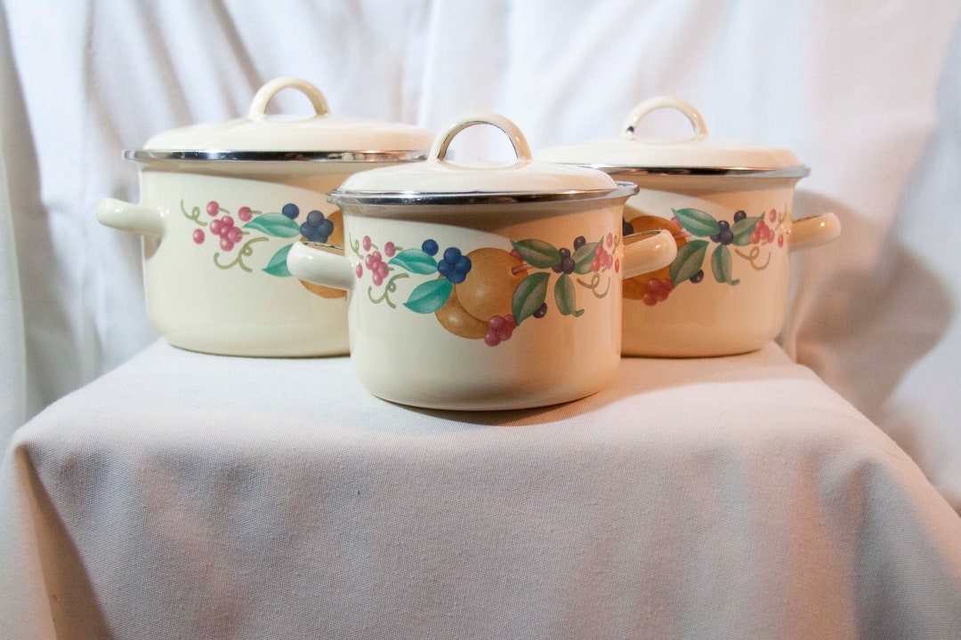 Vintage Set of 3 Enamel Stock Pots - Etsy