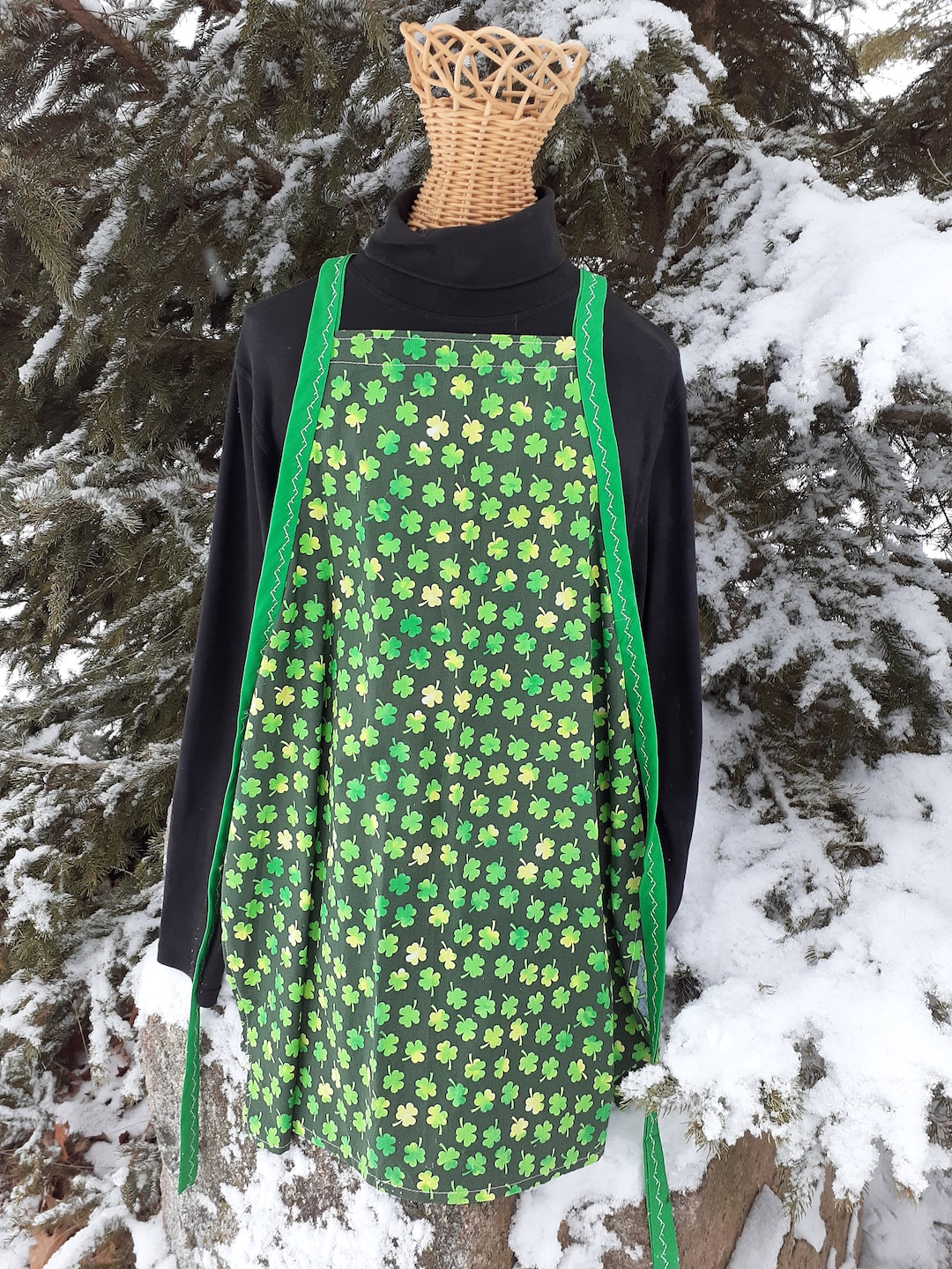 Clover Apron Luck of the Irish - Etsy