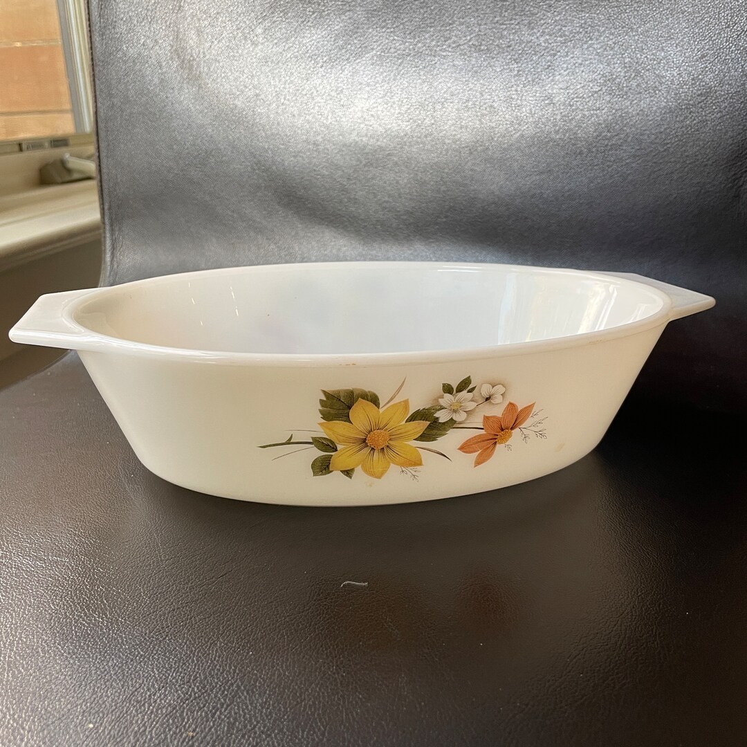 Vintage 1970s Pyrex From England "autumn Glory" Oval Casserole Dish ...