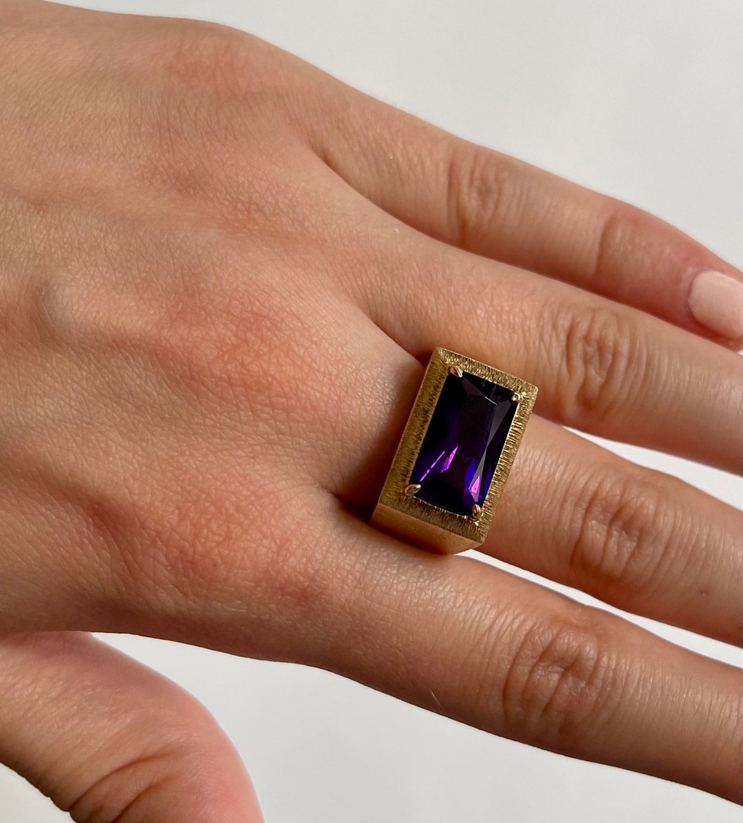 Chunky Gold Cocktail Ring Signet Style Faceted Purple Glass Stone Face ...