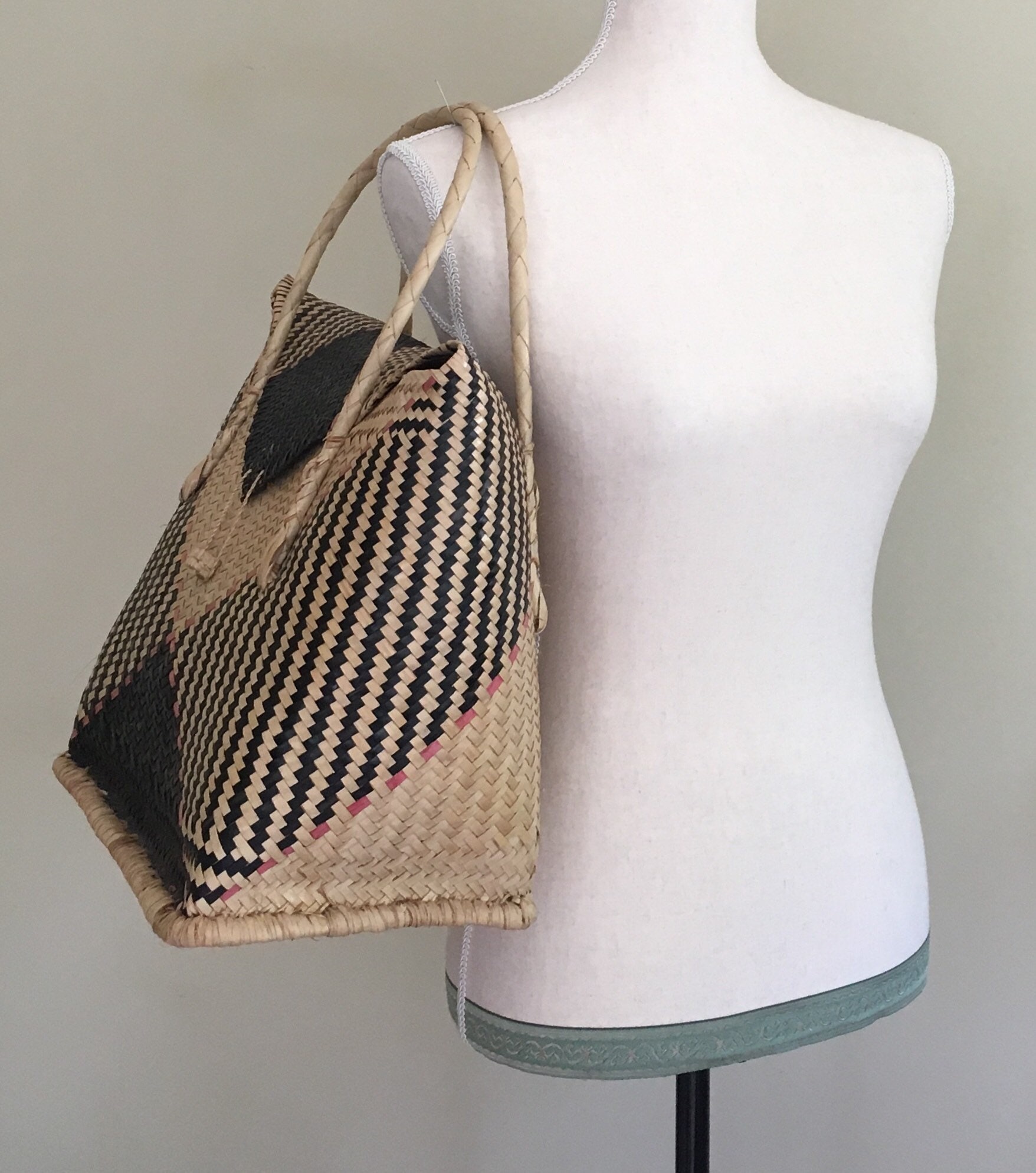 Woven Straw Tote Bag Large Size Vintage Natural White Beige Brown ...