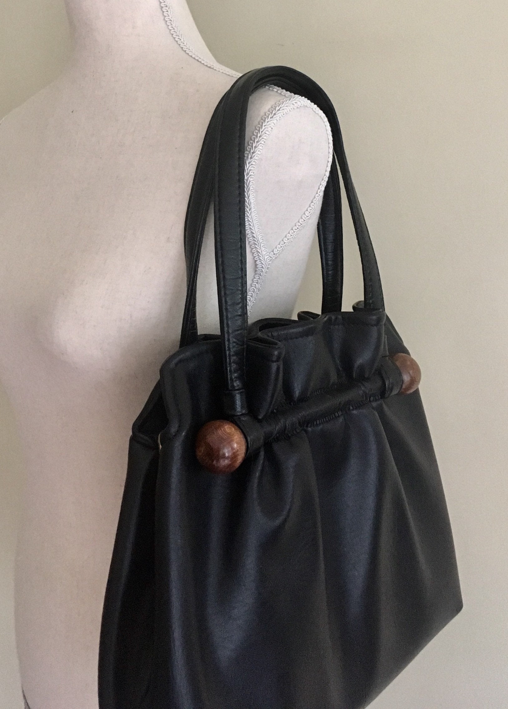 Black Vegan Leather Purse Handbag Vintage 60s Wood Bead Detail Interior ...
