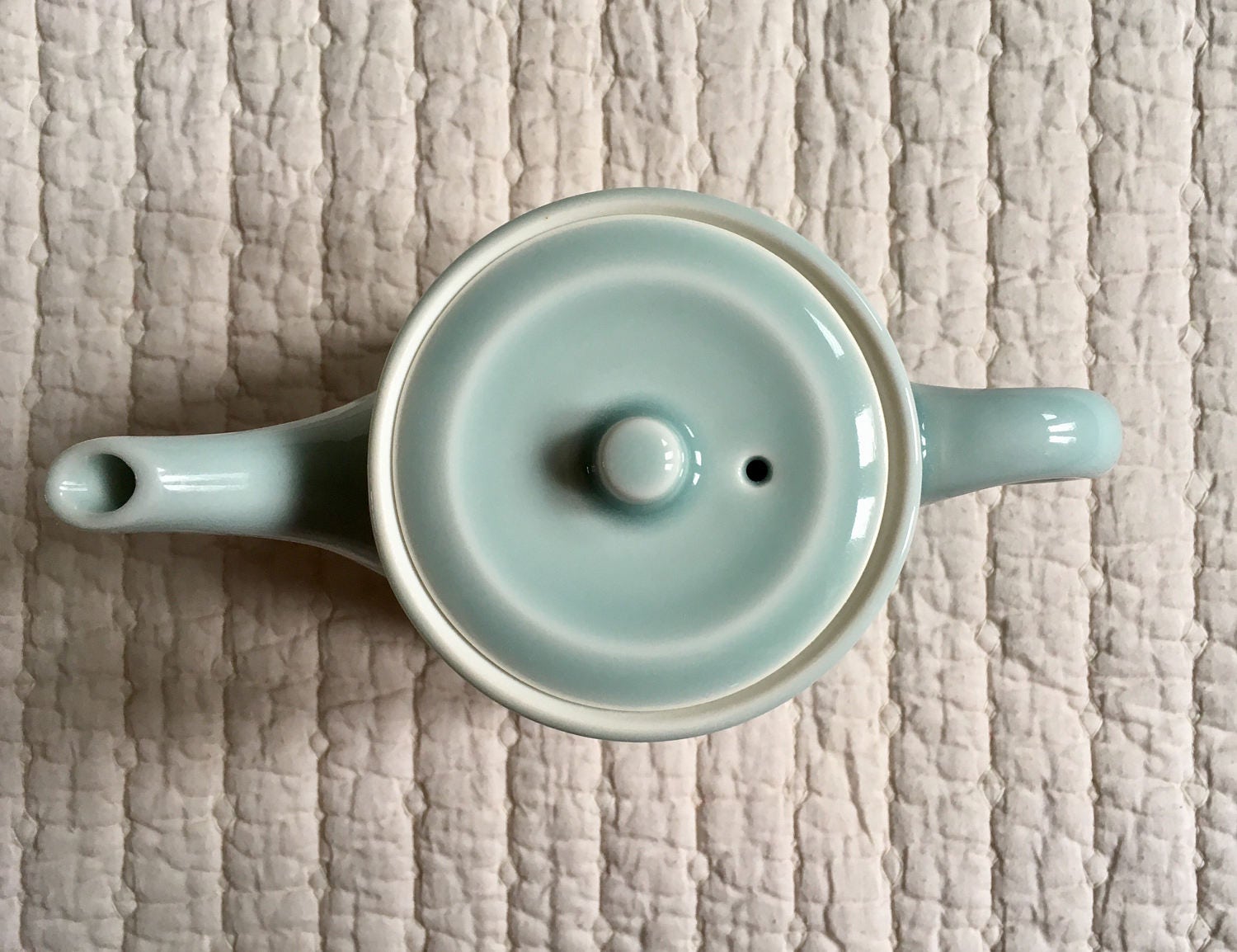 Vintage Aqua Blue Teapot in LIKE NEW Condition