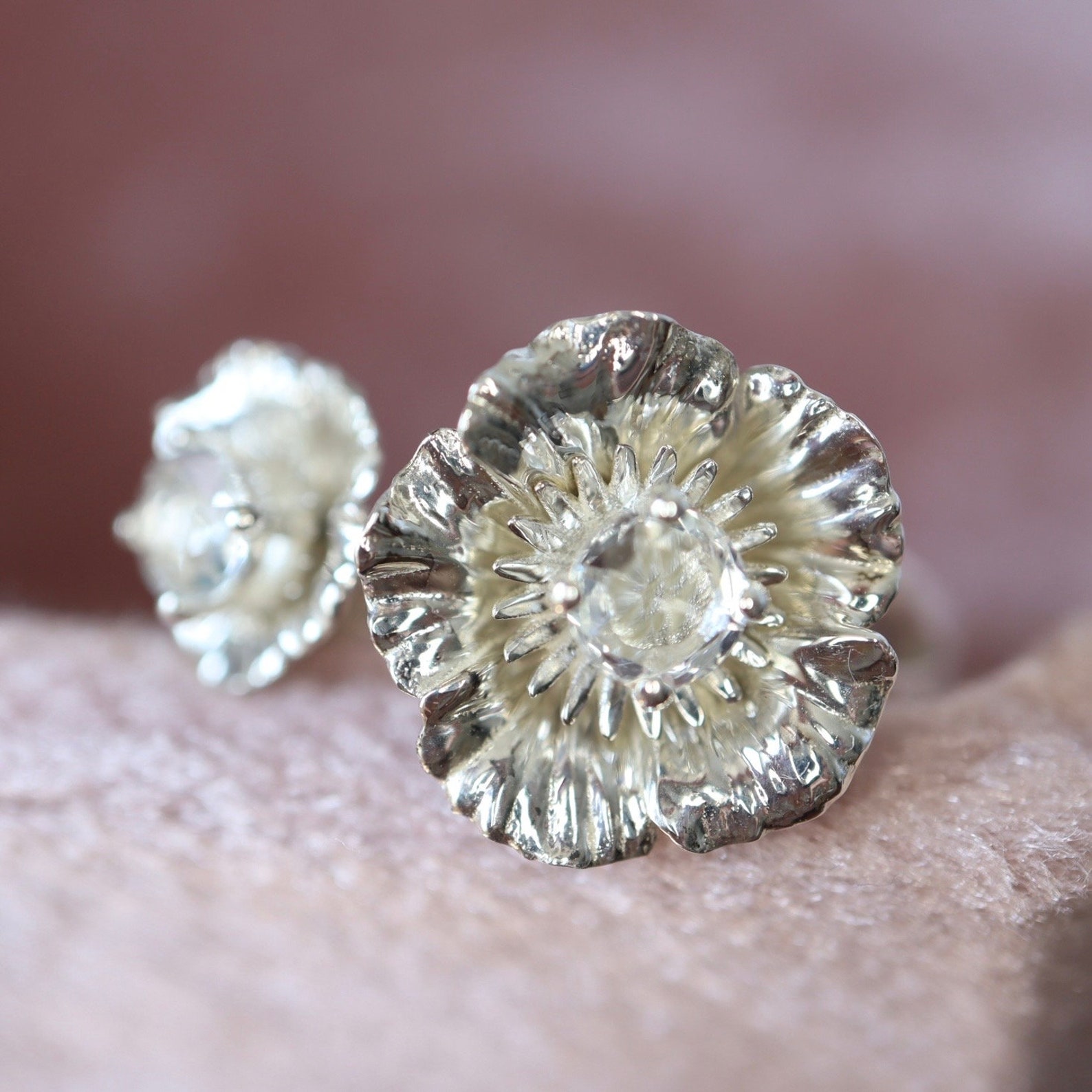 Poppy Sterling Silver Floral Ring With Natural Topaz. Sparkly - Etsy
